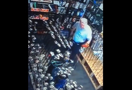 WATCH: Thief steals Â£280 driver from shop