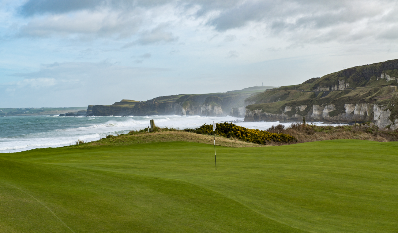 Golf Course Review – Royal Portrush | bunkered.co.uk