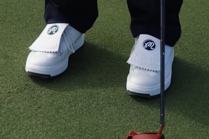 Jason Day turns heads with retro new look (and takes parting shot at Nike!)