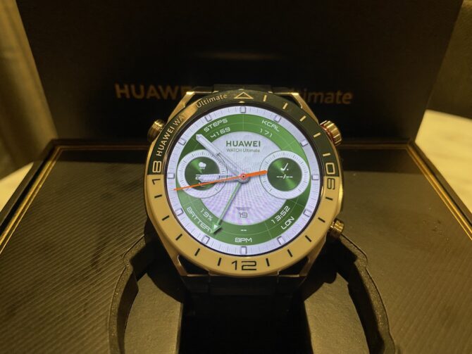 Review: Huawei Watch Ultimate does much more than just golf