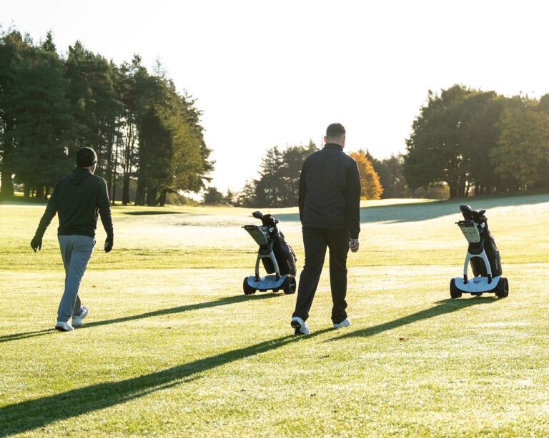 Stewart Golf: Go hands-free with the V10 Remote electric trolley