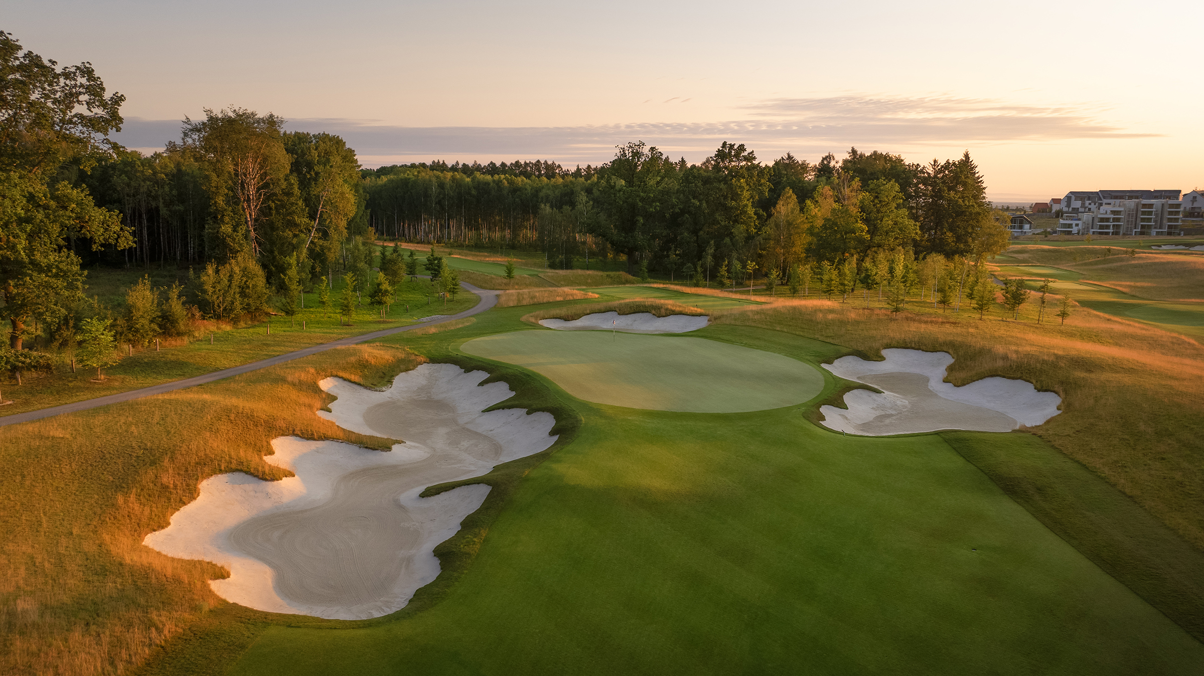 Prague: The party city surrounded by celebrated golf courses