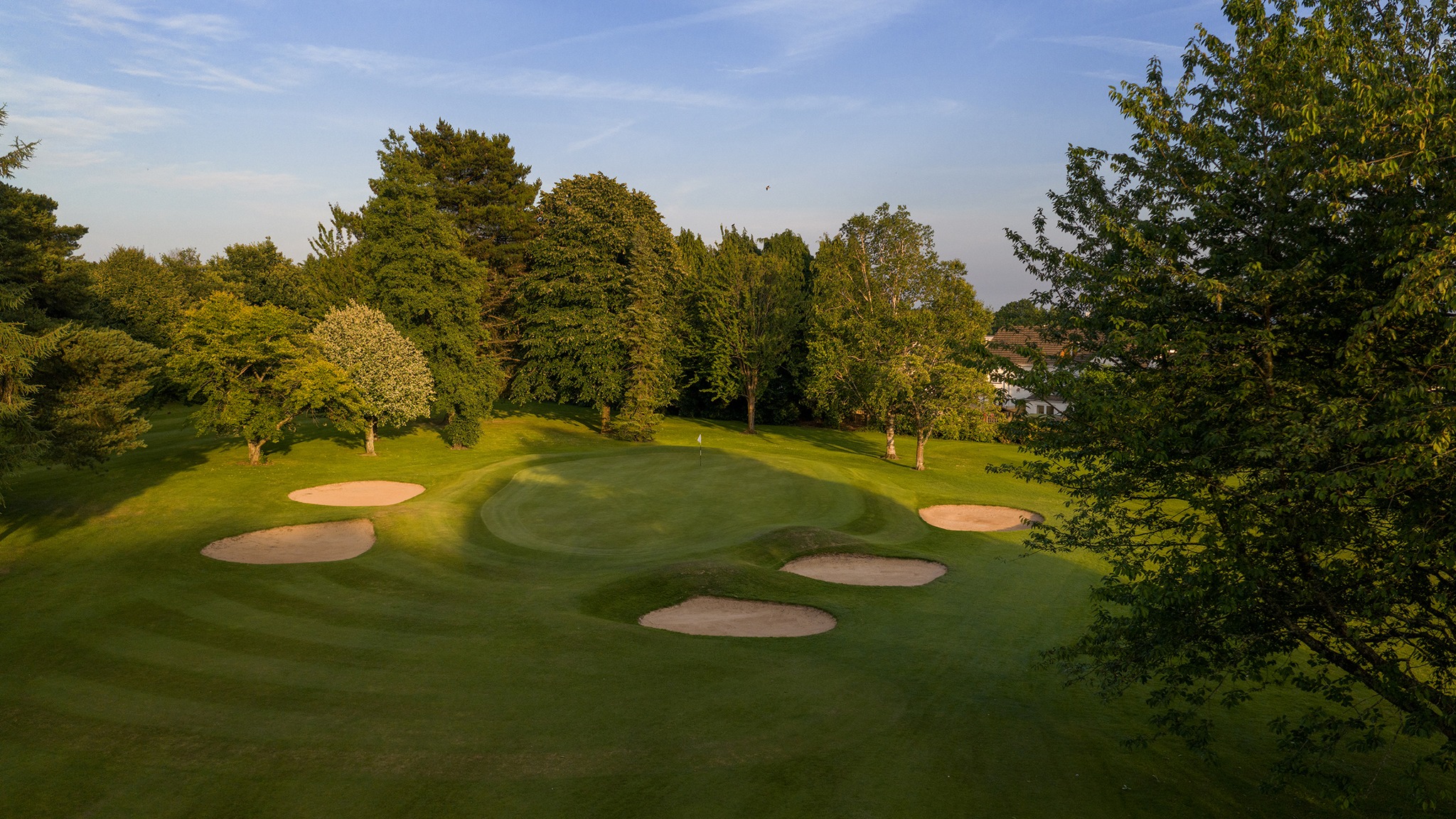 Historic golf course to sell one of its holes