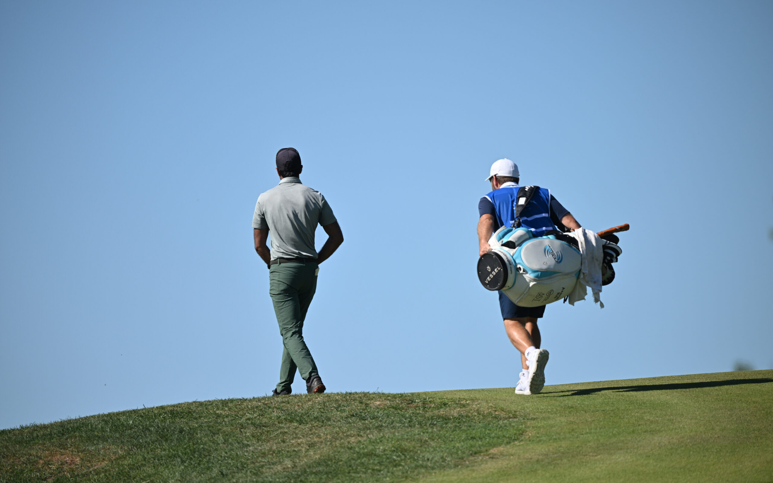 PGA Tour winner takes on LET caddie role
