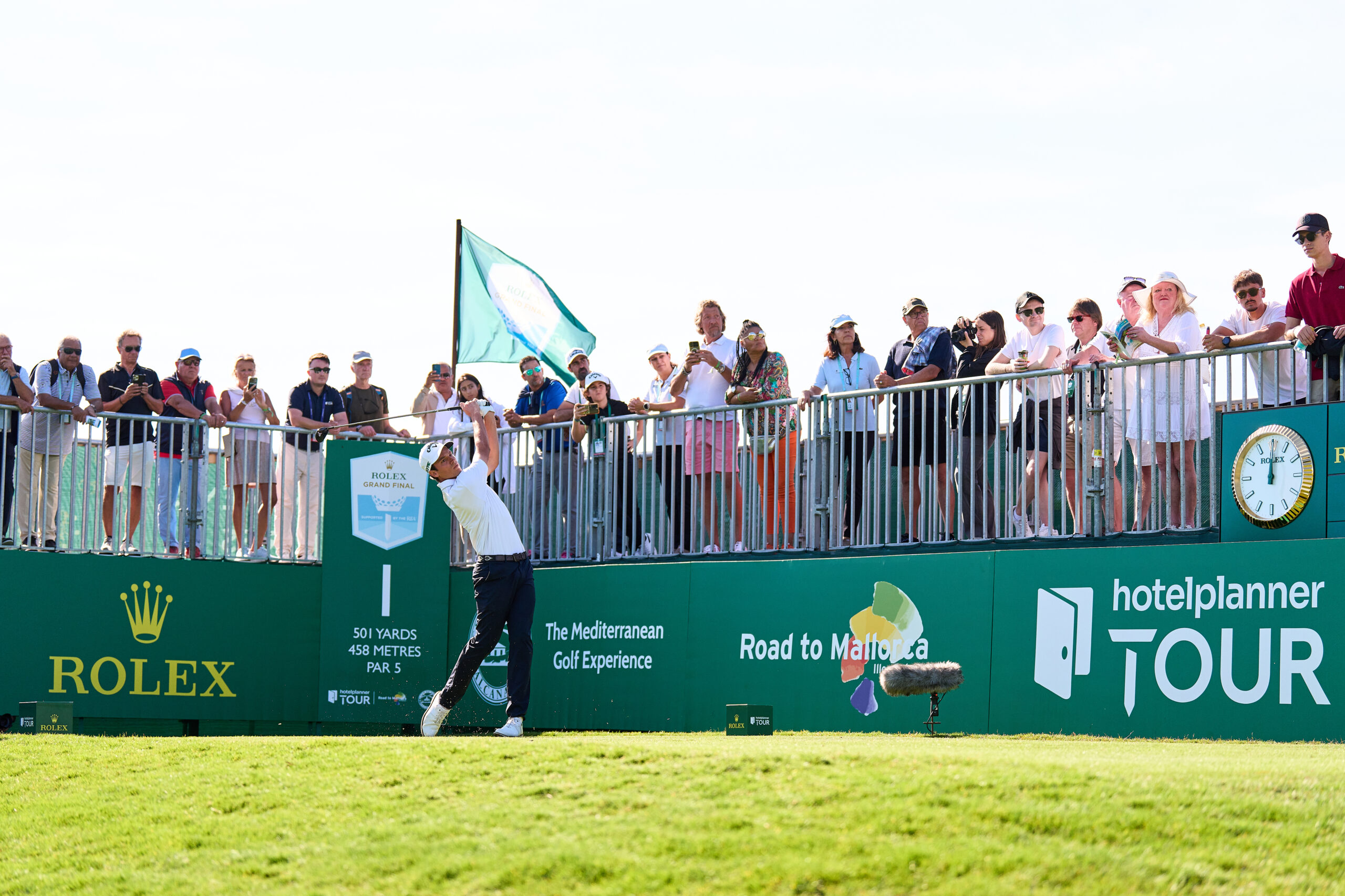 Pro earns DP World Tour card after slow play drama