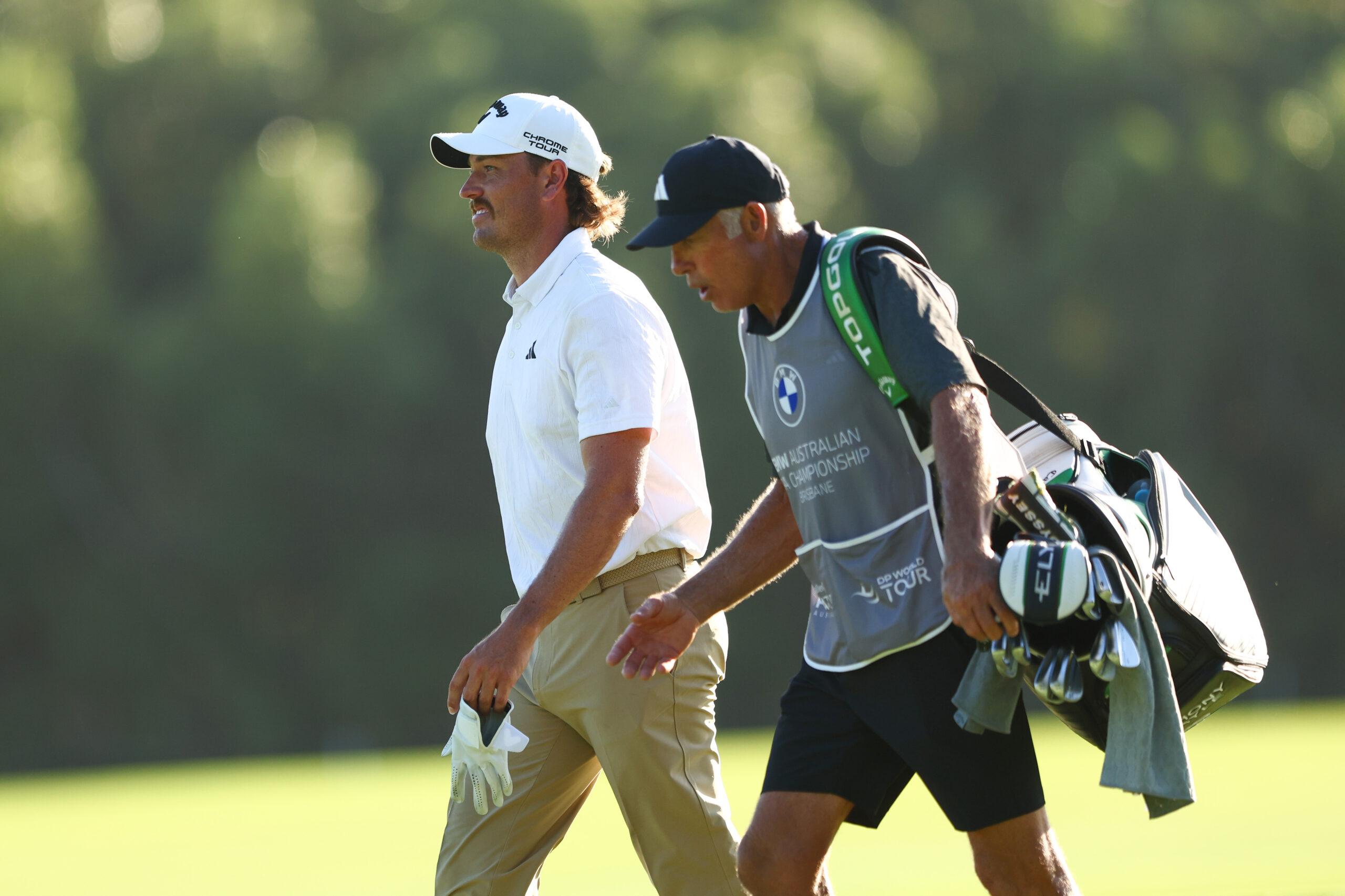 Tiger Woods' former caddie hailed after making tour return