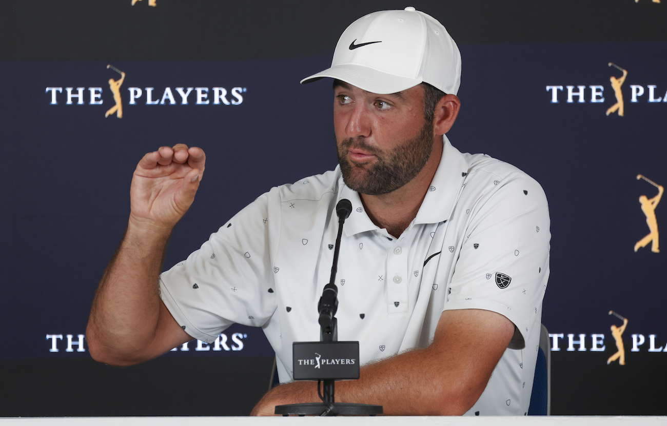 Scottie Scheffler bites back after being told to "stop whinging"