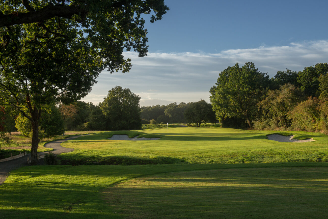 12-hole golf course with driving range and padel courts to open
